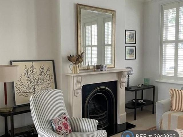 4 bedroom terraced house to rent
