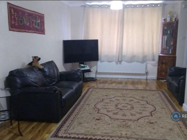 4 bedroom terraced house to rent