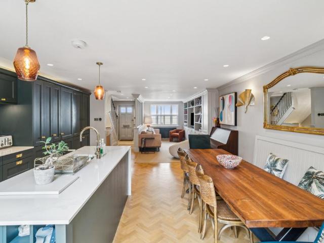 4 bedroom terraced house to rent