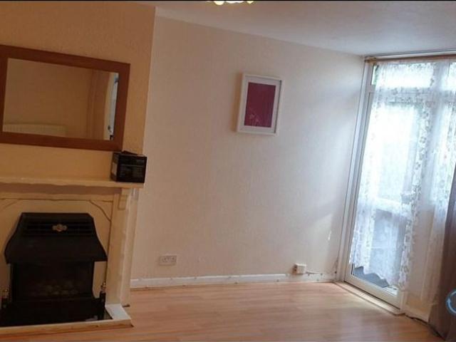 4 bedroom terraced house to rent