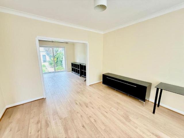 4 bedroom terraced house to rent