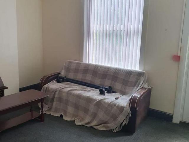 4 bedroom terraced house to rent
