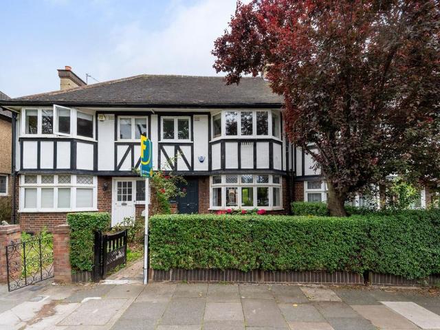 4 bedroom terraced house to rent