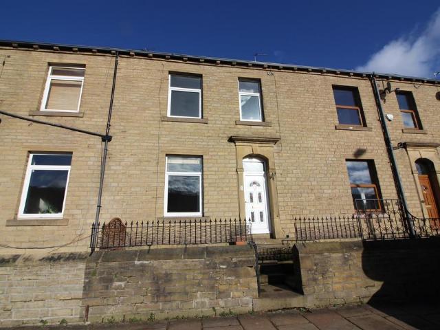 4 bedroom terraced house to rent