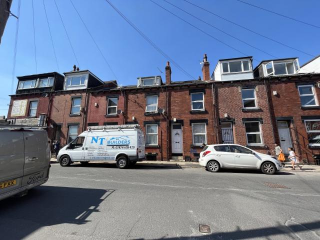 4 bedroom terraced house to rent