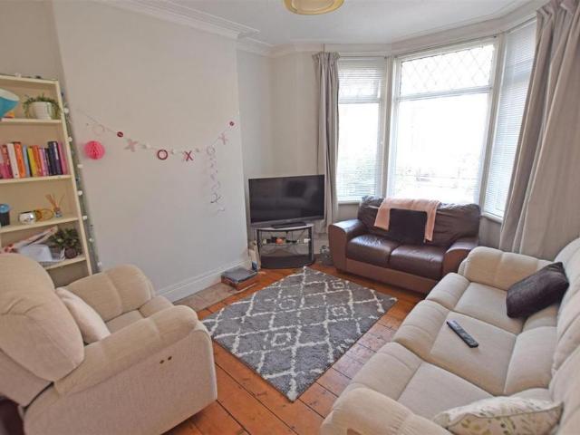 4 bedroom terraced house to rent