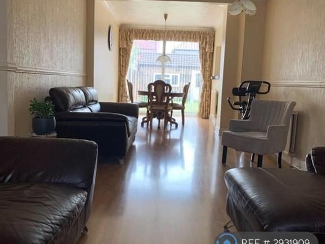 4 bedroom terraced house to rent