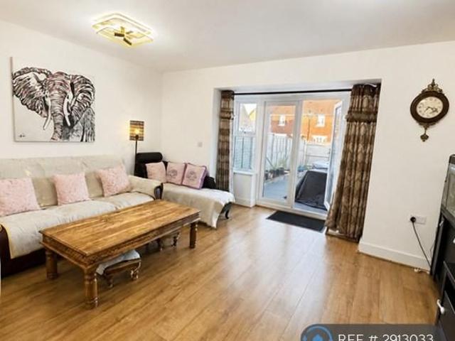 4 bedroom terraced house to rent