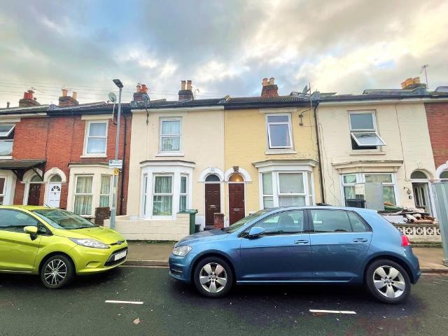 4 bedroom terraced house to rent