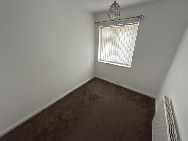 4 bedroom terraced house to rent