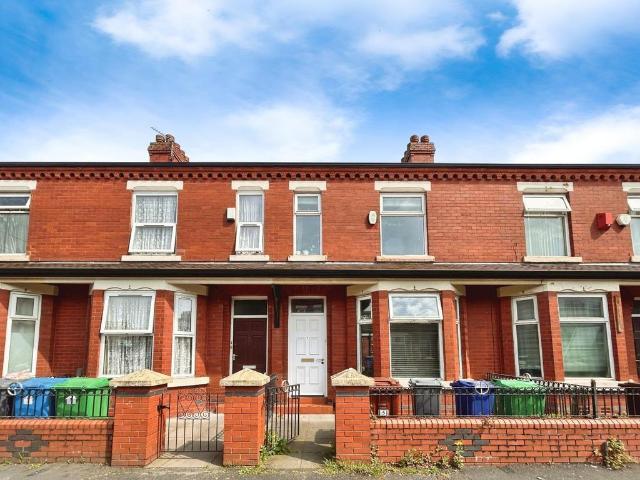 4 bedroom terraced house to rent