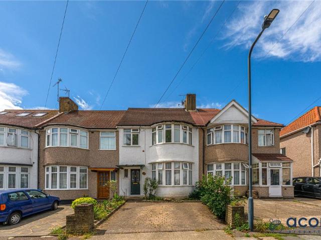 4 bedroom terraced house to rent