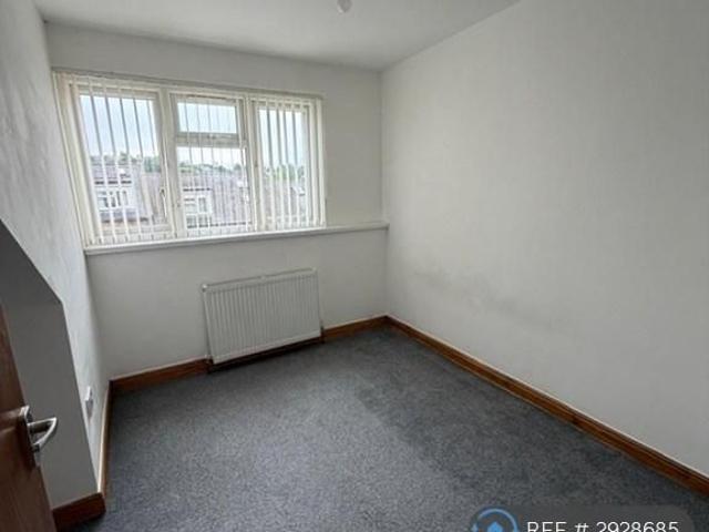 4 bedroom terraced house to rent