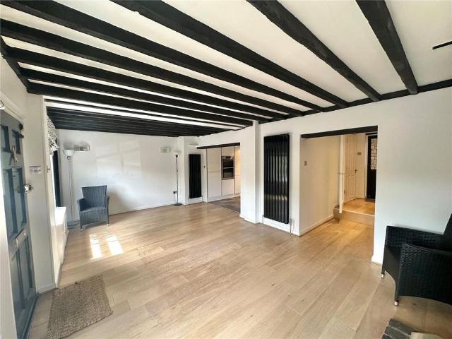 4 bedroom terraced house to rent
