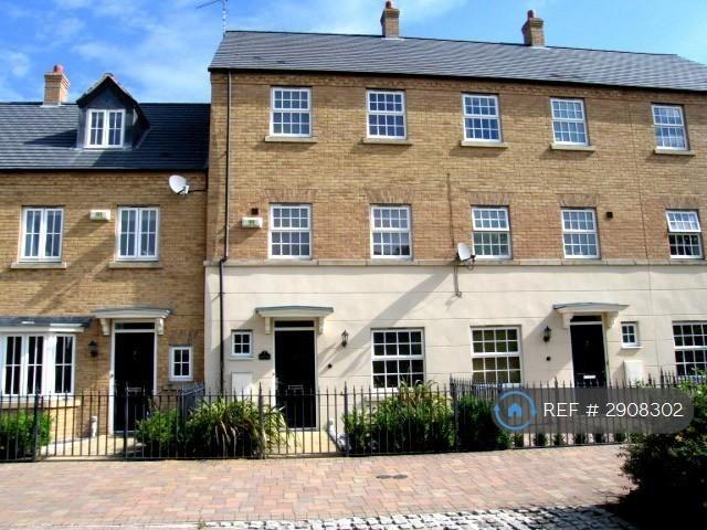 4 bedroom terraced house to rent