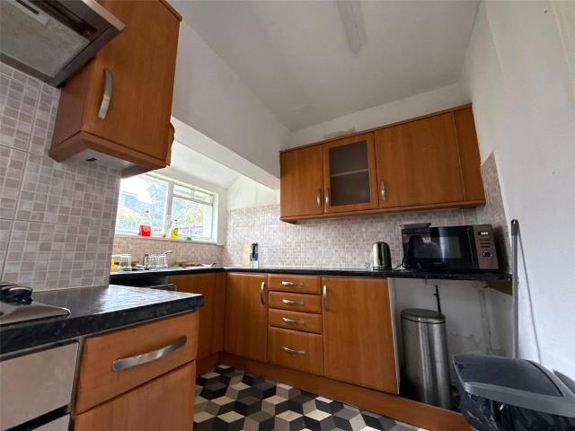 4 bedroom terraced house to rent