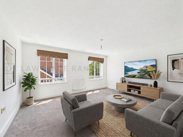 4 bedroom terraced house to rent