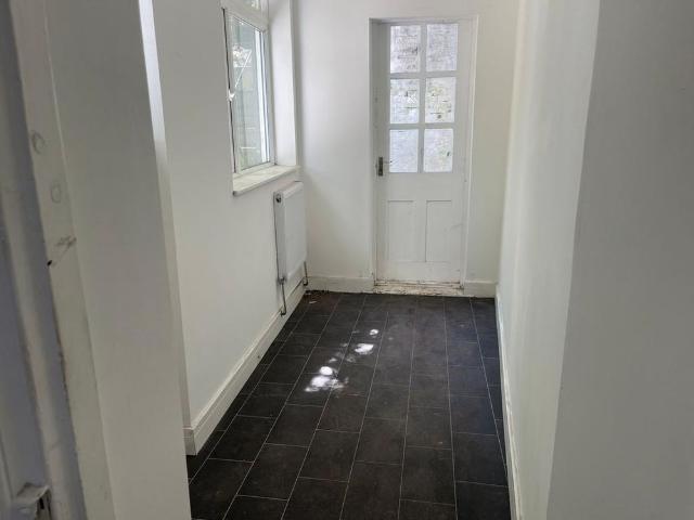 4 bedroom terraced house to rent