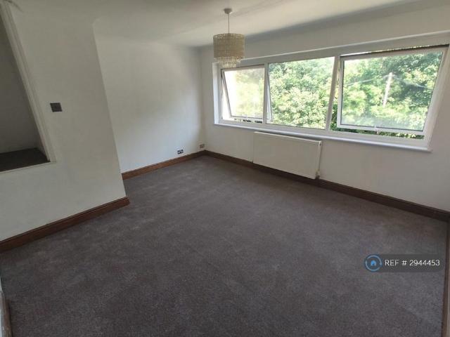 4 bedroom terraced house to rent