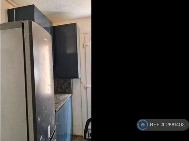 4 bedroom terraced house to rent