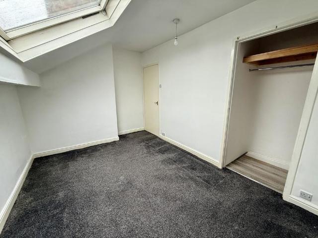 4 bedroom terraced house to rent