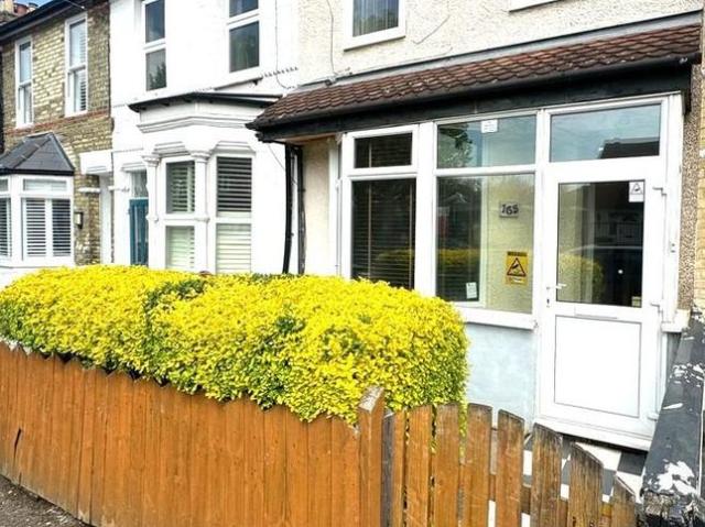 4 bedroom terraced house to rent
