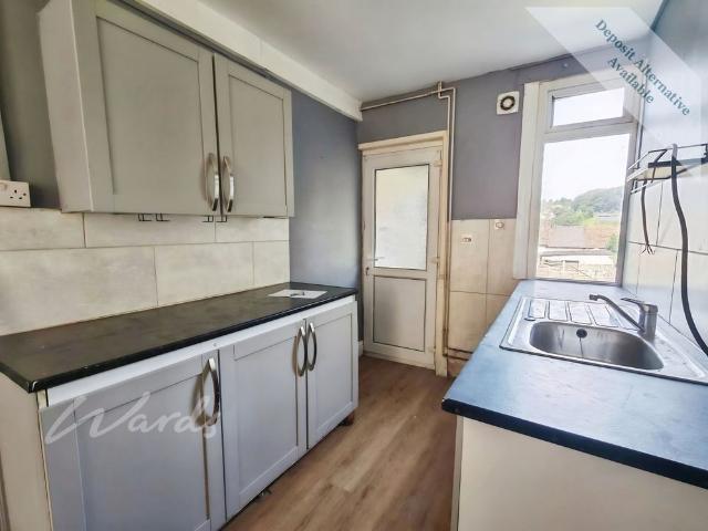 4 bedroom terraced house to rent