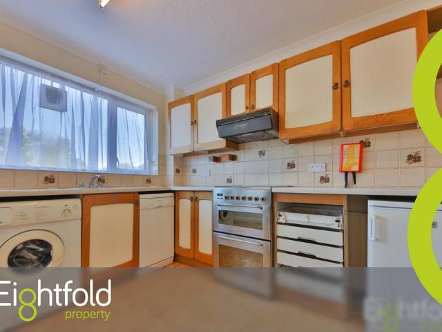 4 bedroom terraced house to rent