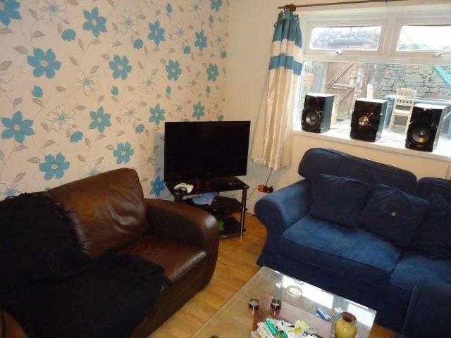 4 bedroom terraced house to rent