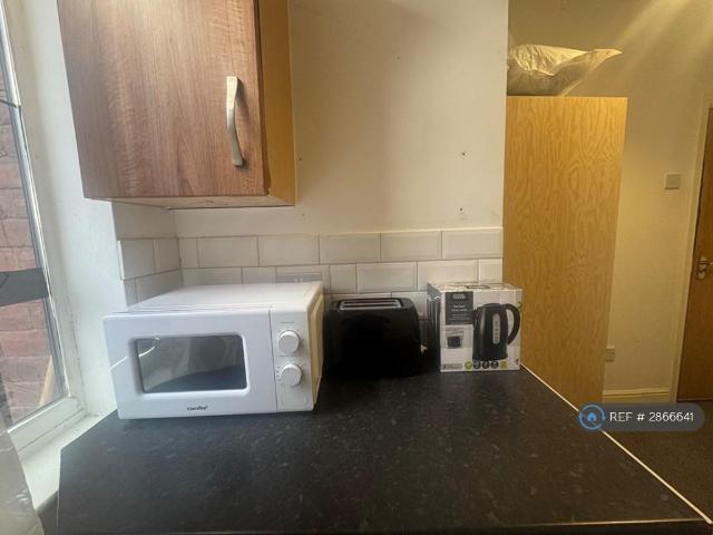 4 bedroom terraced house to rent