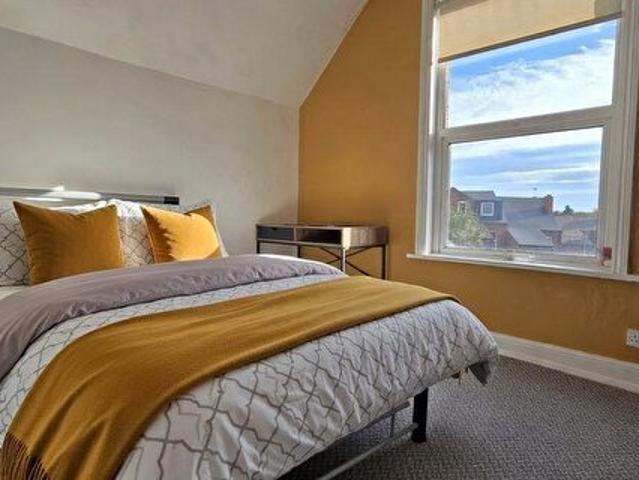 4 Bedroom Terraced House To Rent In Beeston Road, Nottingham, NG7