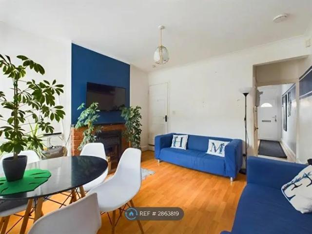 4 Bedroom Terraced House To Rent In Burgass Road, Nottingham, NG3
