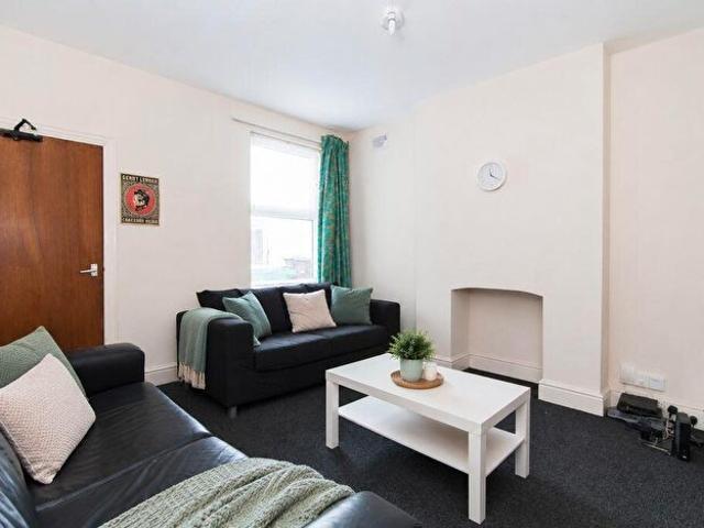 4 Bedroom Terraced House To Rent In Faraday Road, Nottingham, NG7
