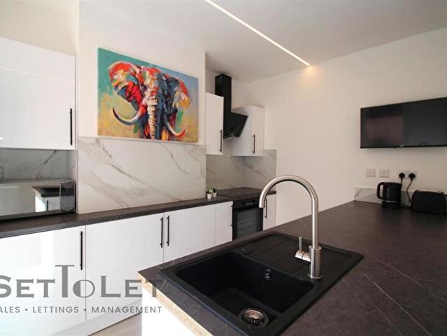 4 Bedroom Terraced House To Rent In Filbert Street East, Leicester, LE2