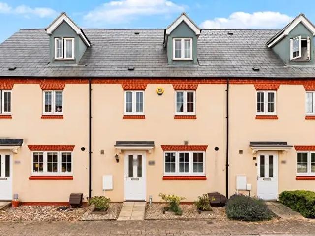 4 Bedroom Terraced House To Rent In Fontwell Road, Bicester, OX26