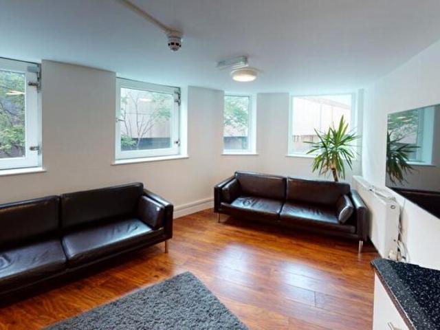 4 Bedroom Terraced House To Rent In Flat, Glasshouse Street, Nottingham, Nottinghamshire, NG1