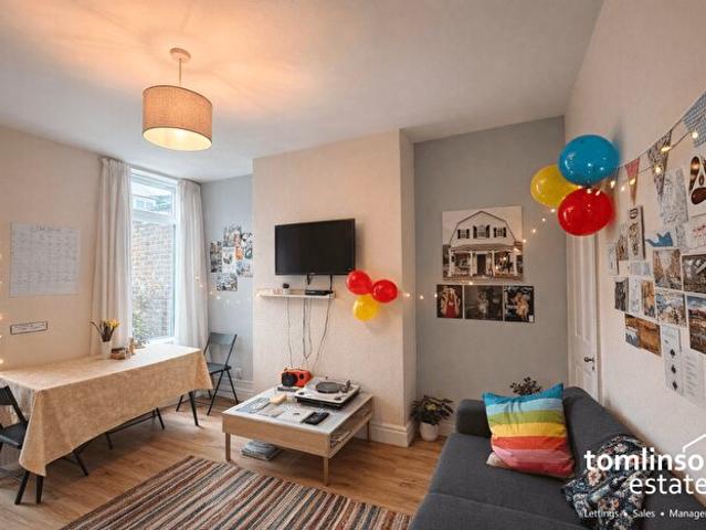 4 Bedroom Terraced House To Rent In Frederick Grove, Lenton, Nottingham, NG7