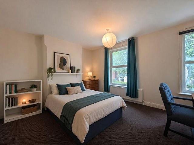 4 Bedroom Terraced House To Rent In Harrington Drive, Nottingham, NG7