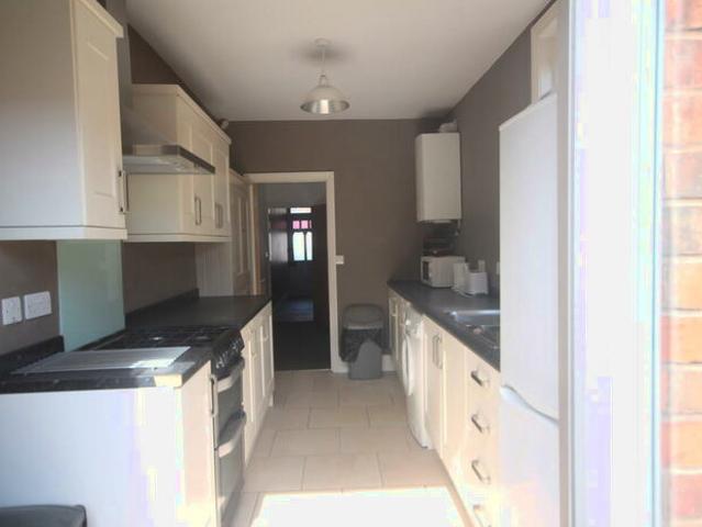 4 Bedroom Terraced House To Rent In Harrow Road, Leicester, LE3