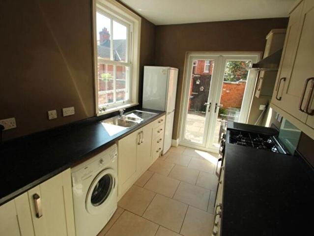 4 Bedroom Terraced House To Rent In Harrow Road, Leicester, LE3