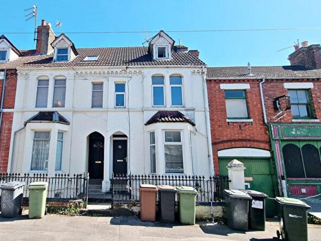 4 Bedroom Terraced House To Rent In Knox Road, Wellingborough, NN8