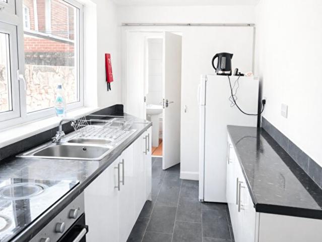 4 Bedroom Terraced House To Rent In Osmaston Street, Lenton, Nottingham, NG7