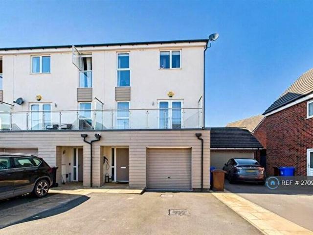 4 Bedroom Terraced House To Rent In Rowan Drive, Burton On Trent, DE14