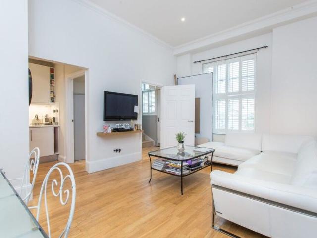 4 Bedroom Terraced To Let