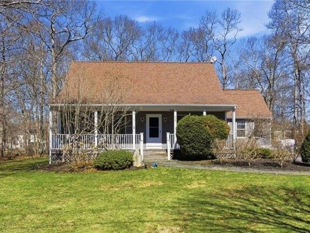 4 bedroom, Tiverton RI 02878 LS102283204