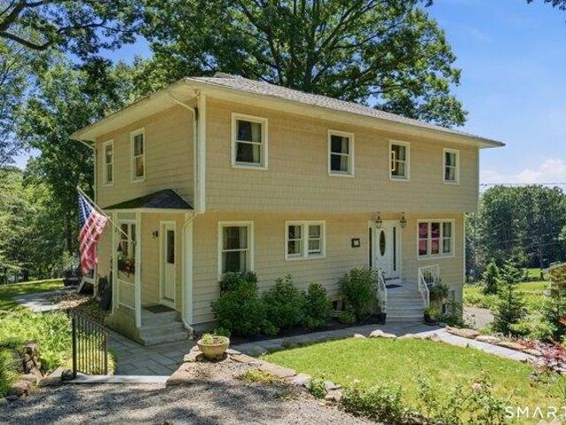 4 bedroom, Trumbull CT 06611 104115585