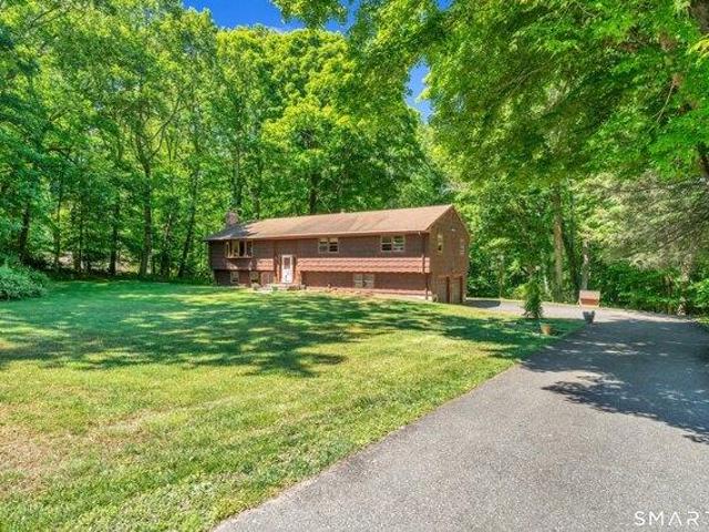 4 bedroom, Trumbull CT 06611 104116022