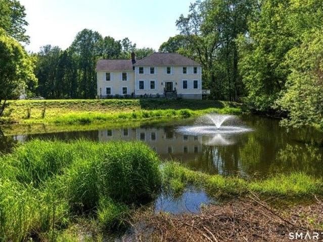 4 bedroom, Trumbull CT 06611 104149518