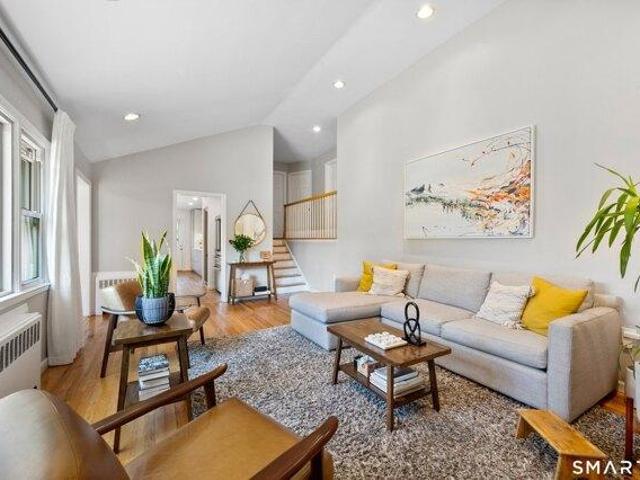 4 bedroom, Trumbull CT 06611 105114012