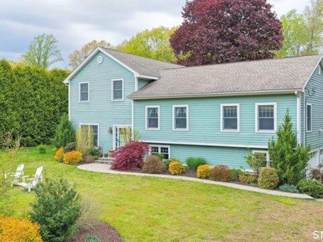 4 bedroom, Trumbull CT 06611 102477280